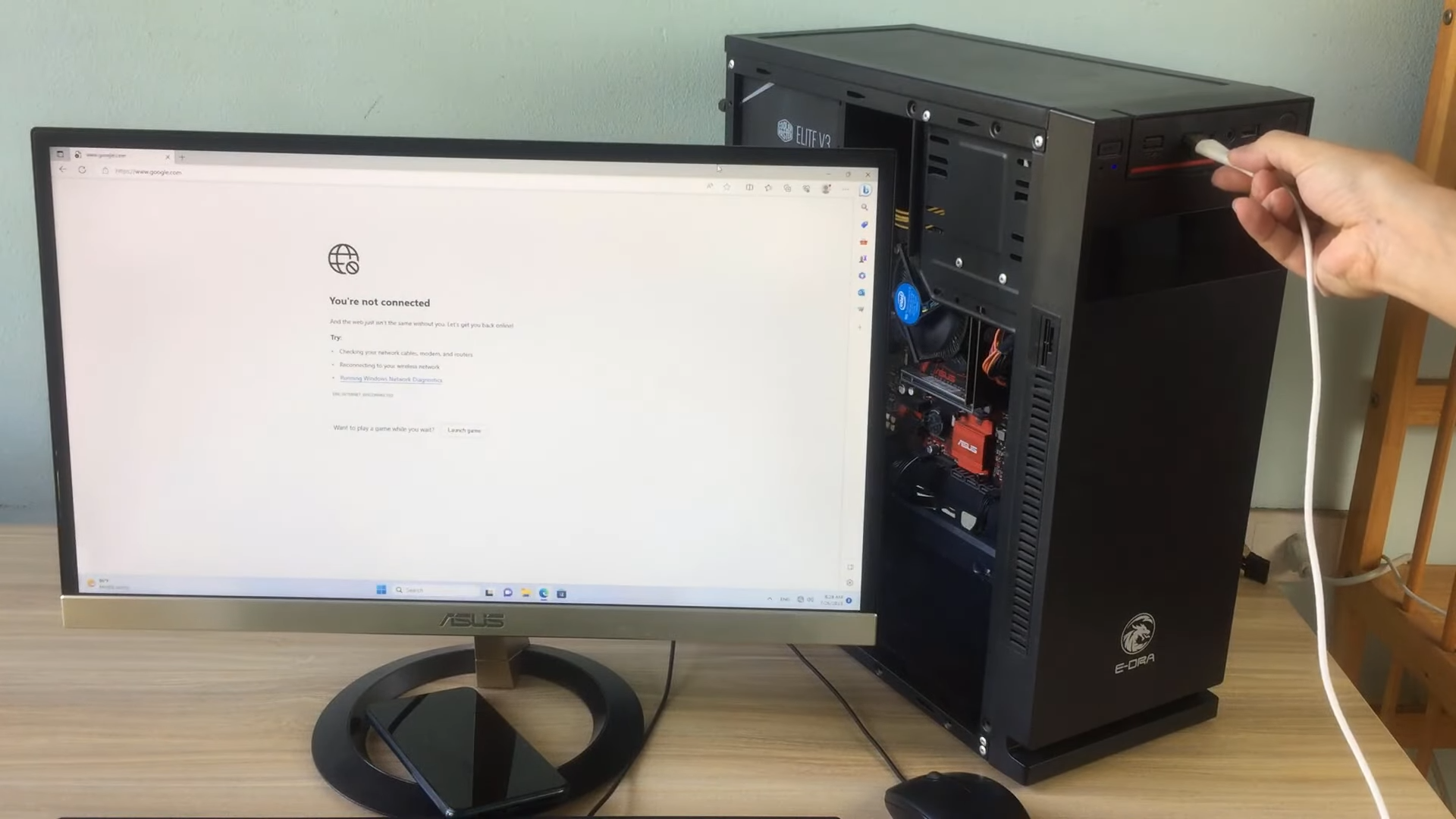 Beginner’s Guide to Computer Basics for Older Adults - Far From Alone