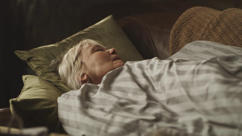 Excessive Sleepiness in the Elderly - 7 Common Causes and Warning Signs ...
